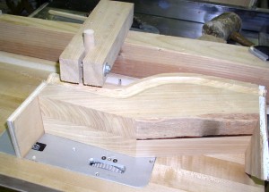 A Gooseneck Overhead Pin Router | THISisCarpentry