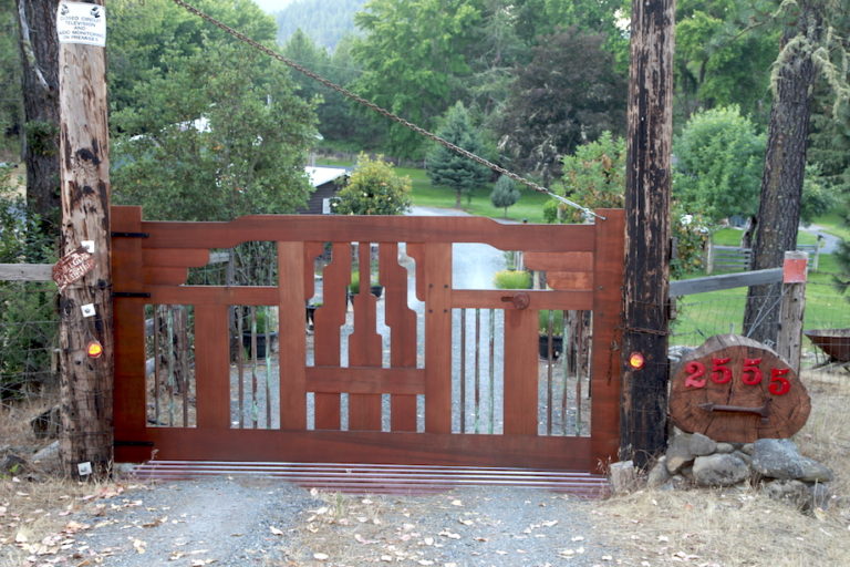 Craftsman Style Garden Gates | THISisCarpentry